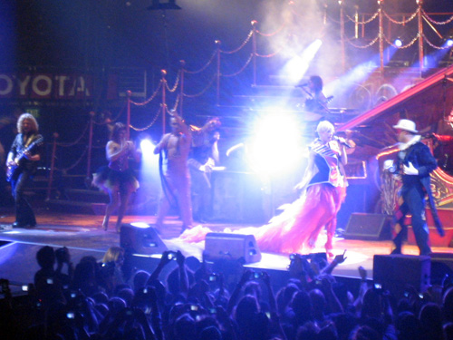 pink brings her funhouse to los angeles! – PopBytes